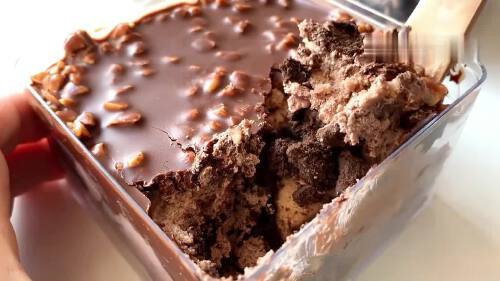 在家完美复刻甜品店爆款!梦龙脆皮盒子蛋糕零失败教程,免排队轻松做