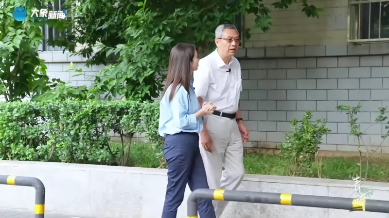 贾康:房地产税意义重大但时机未到丨青听