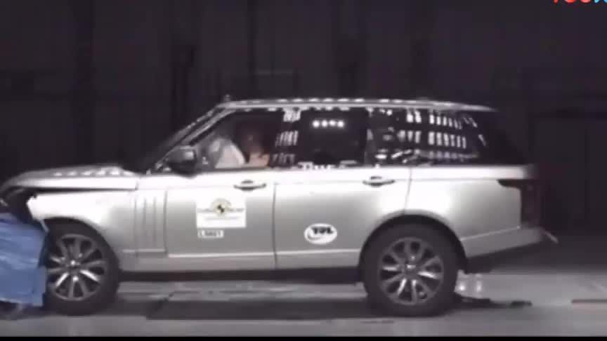 路虎揽胜碰撞测试,虽然最近路虎口碑不好。