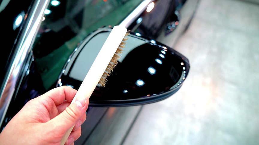 黑色车漆出现划痕怎么办?