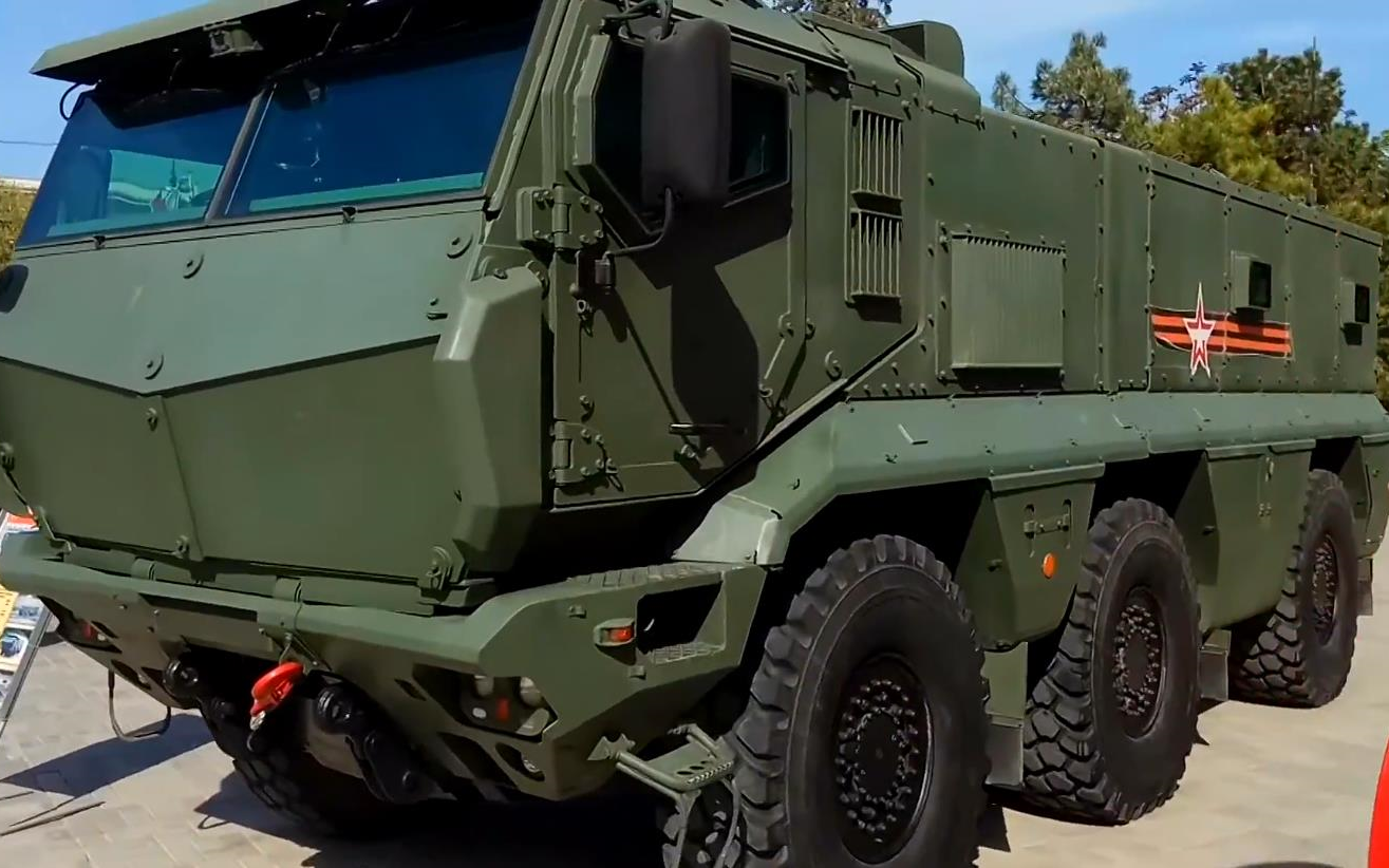 俄罗斯陆军 - 卡玛兹-63968“台风K”防地雷反伏击车(2018/5/5)