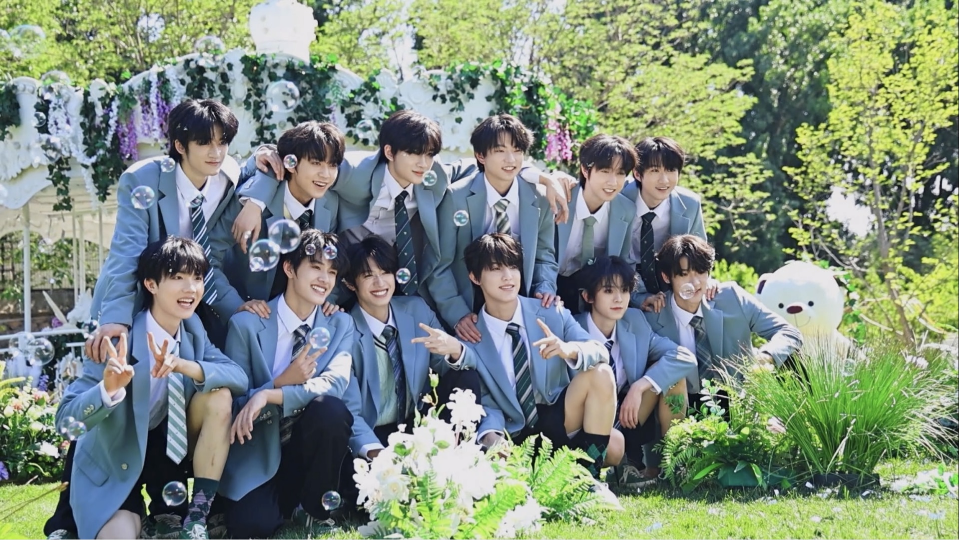 【TF家族】240616 TF三代个人微博更新丨TF三代少年生命力写真花絮...