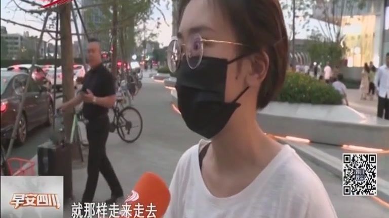 [早安四川]更衣室里的“禁止拍照”提示牌 太不明显了!