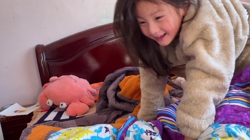 小学生挑战周末家务的一天,学着就长大了