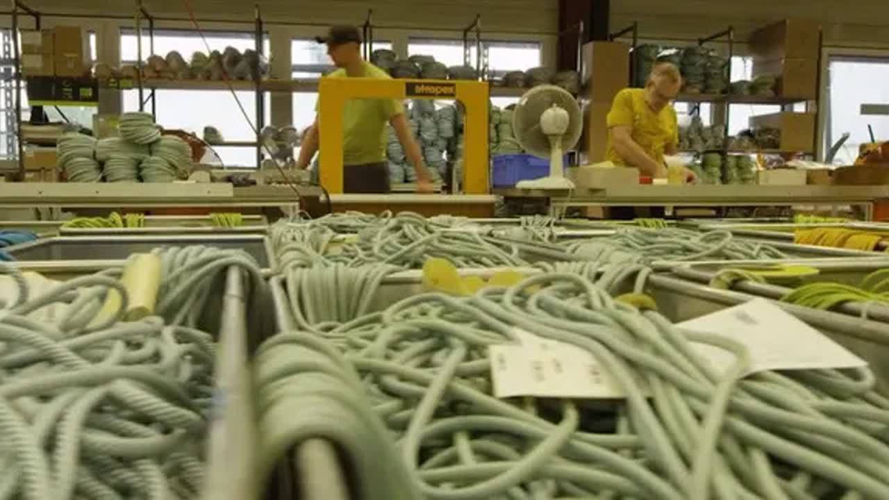 实拍国外安全绳生产全过程,制作严谨,高空作业全靠它!