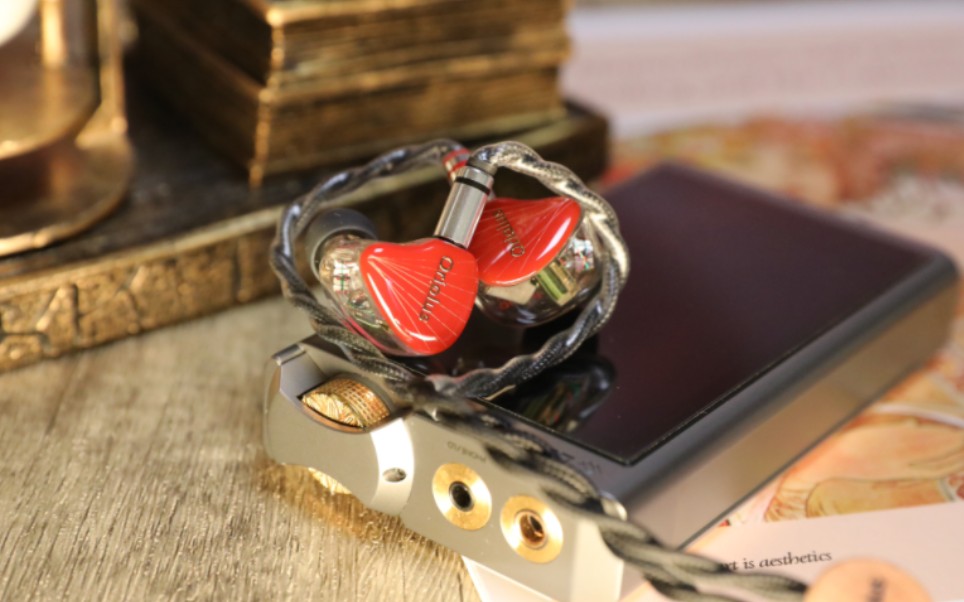 目前量产最贵的耳机之一: 老人家朱鹂整体➕细节图。观摩一下价值...