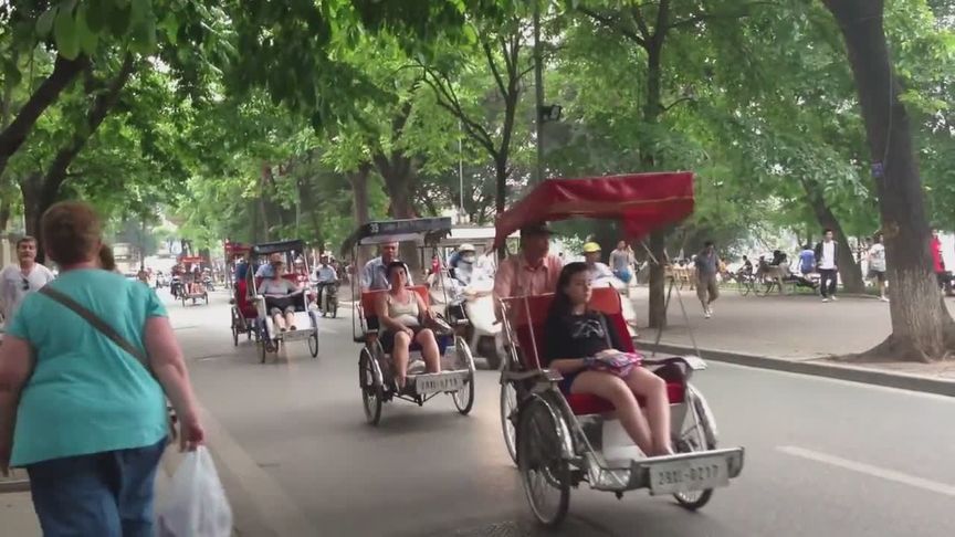 老外到越南旅游一定不能错过的人力三轮车,很有特色