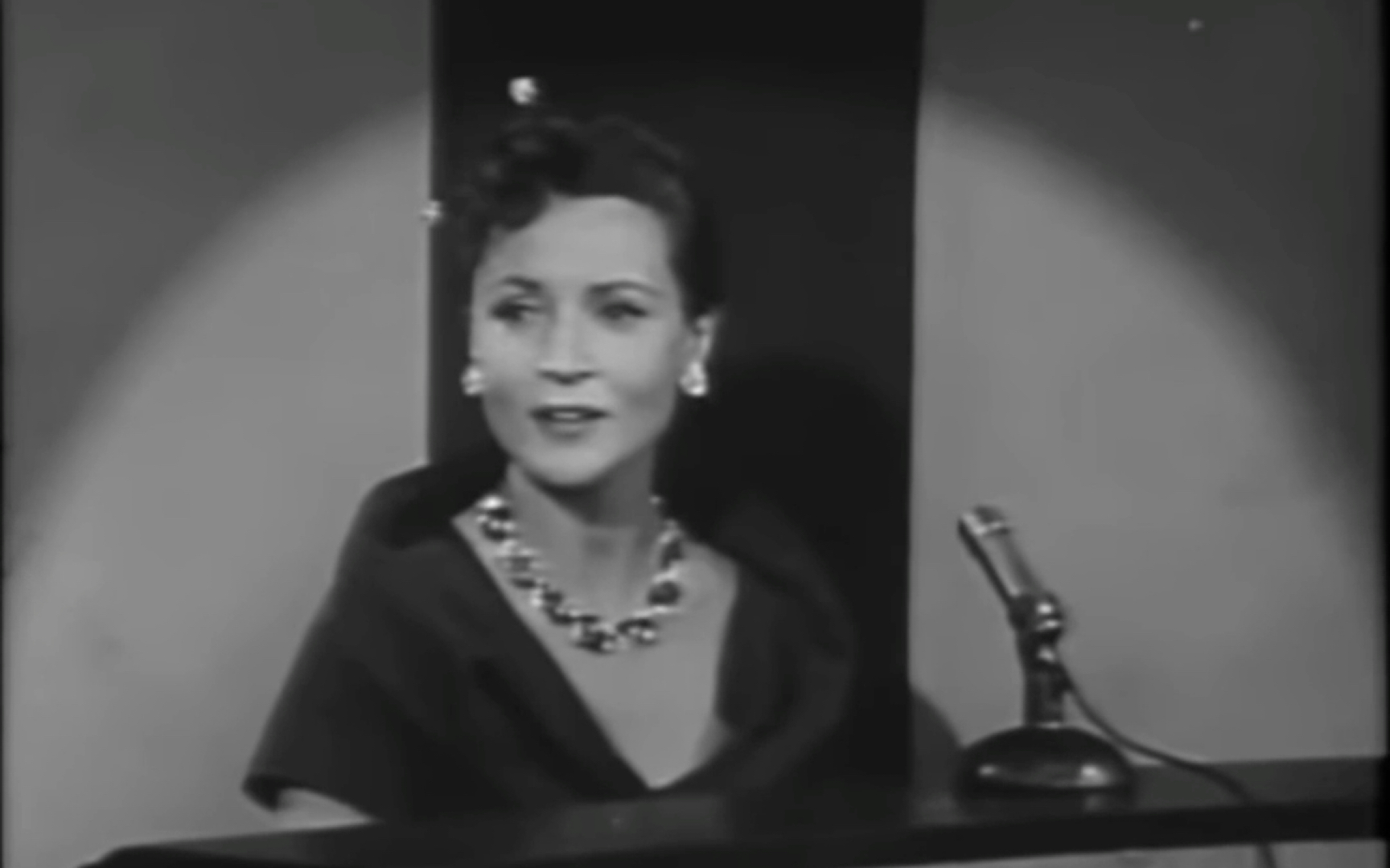 【Date with the Angels】【Betty white】1957 Call me honey