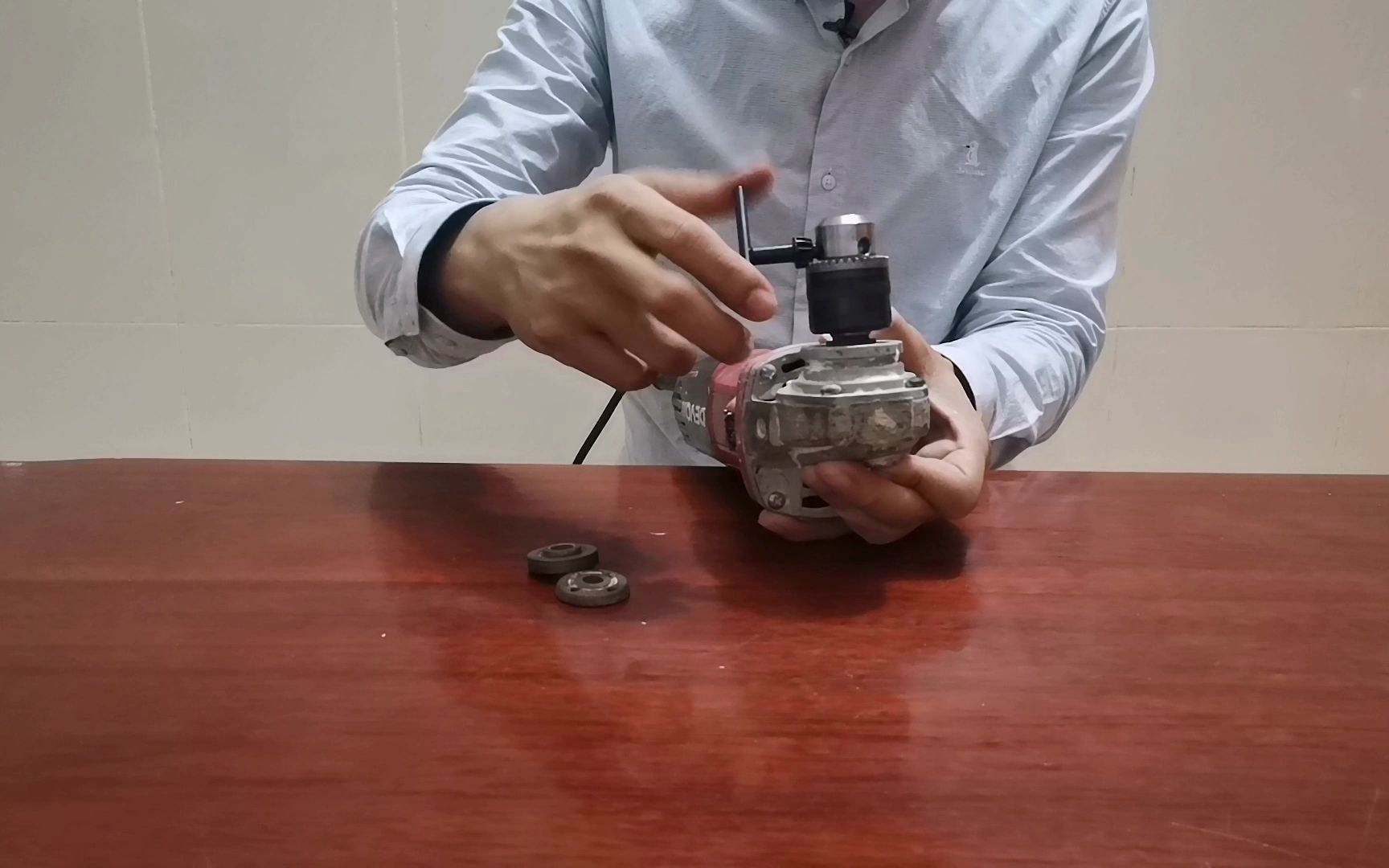 试用:13元一个角磨机转换头,装上它工作效率立马爆棚,是真的吗