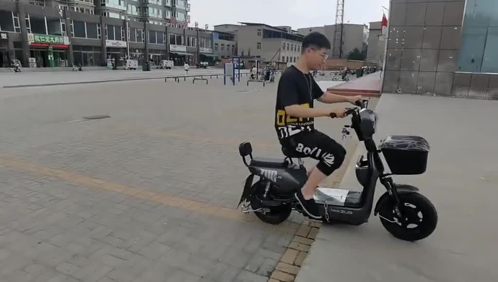 苹果8信号弱,无服务原来是主板摔断了!断板也能接!