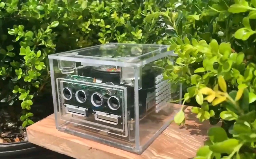 如何拥有一台透明的NGC游戏机?