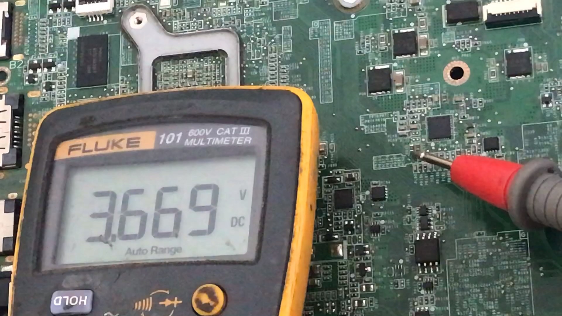 是这个小东西坏了 造成dell笔记本无法正常开机