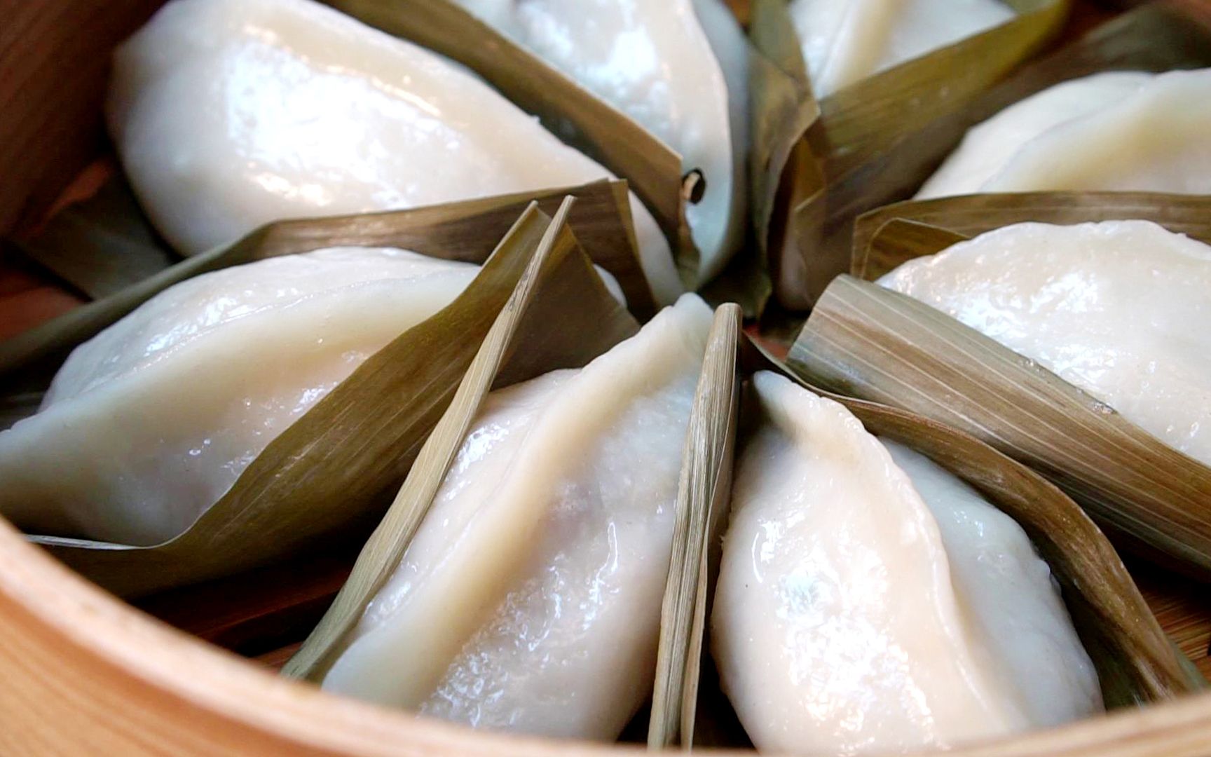 萝卜粄,客家人最爱的一款糕点,咸香软糯好解馋,很多人一次能吃七八个...