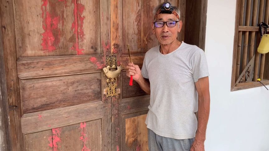 46年老木门换锁啦,古人智慧不简单,使用却极简单,精深的中国锁