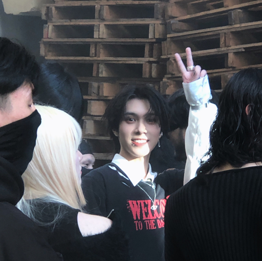 一边递浆一边画画 