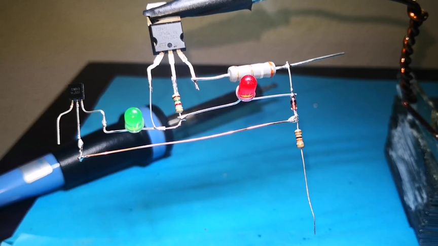 12伏电池等待模式下的充电电路,电池充电电路,12V电池备用充电器