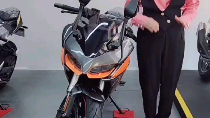 无极250RR
