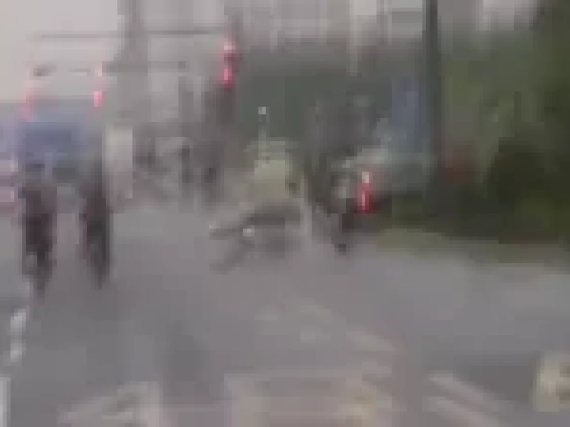 广东佛山便衣警察抓捕现场震撼瞬间