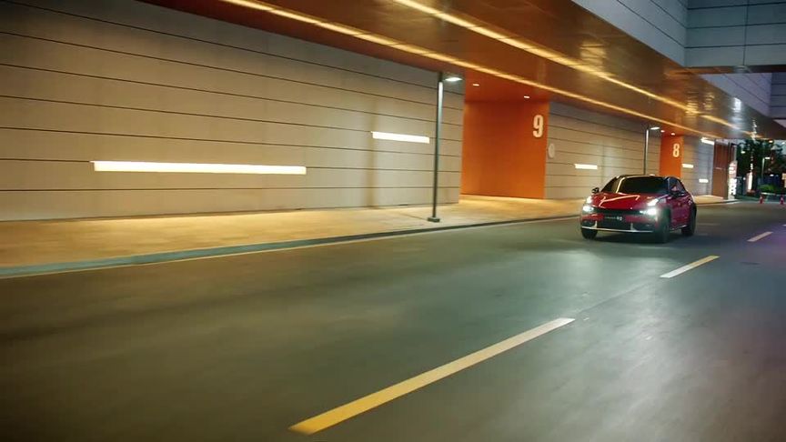 领克02搭载FCW前方碰撞预警系统时刻保持警惕AEB主动式紧急刹车…