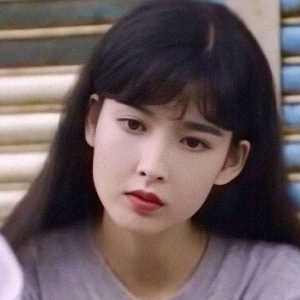 c爱吃菠萝 