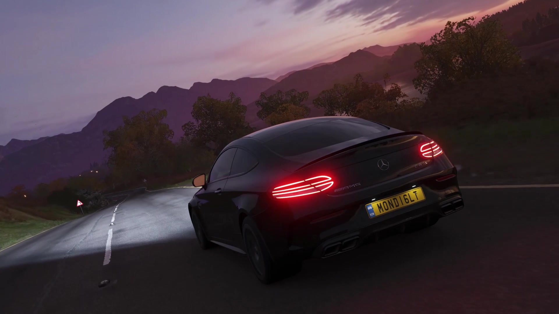 当你使用价值3W元的玩家国度笔记本开启光线追踪是什么样的?