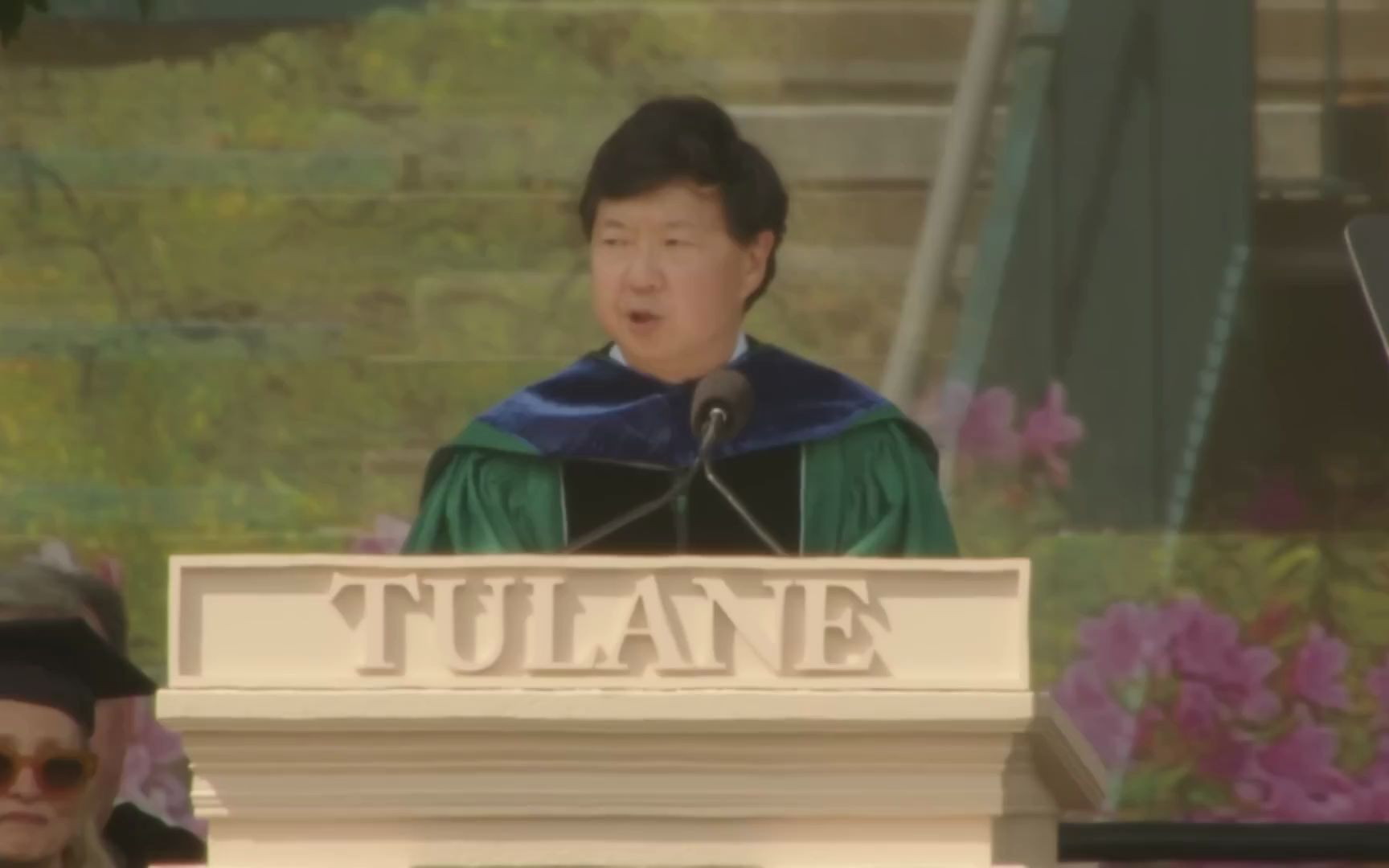 杜兰大学毕业典礼演讲__Dr. Ken Jeong - Tulane 2022 ...