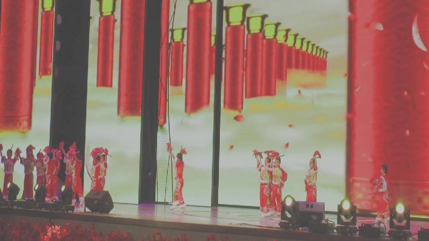 孩子们,一年一度的压岁钱。
