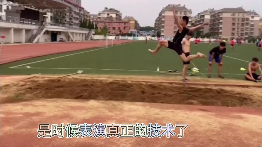 盘点每年学校运动会上的各种名场面,实在是太厉害和搞笑了!