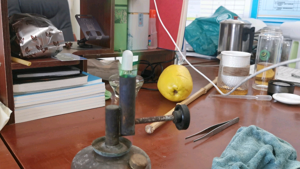 酒精喷灯的火焰就是铜的#焰色试验 今天在办公室#玻璃管加工 制作...