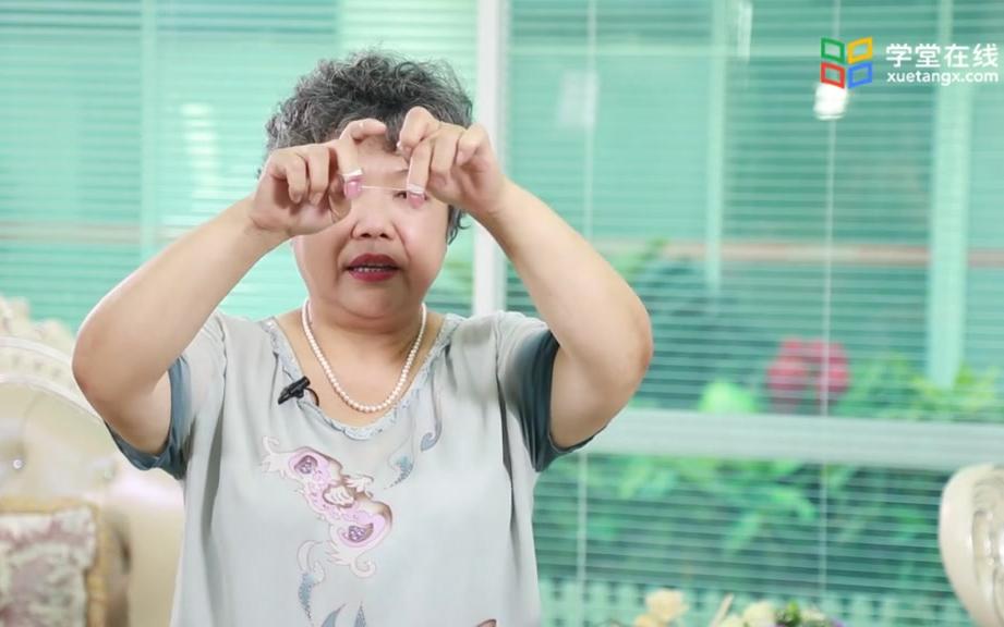 如何正确使用牙线