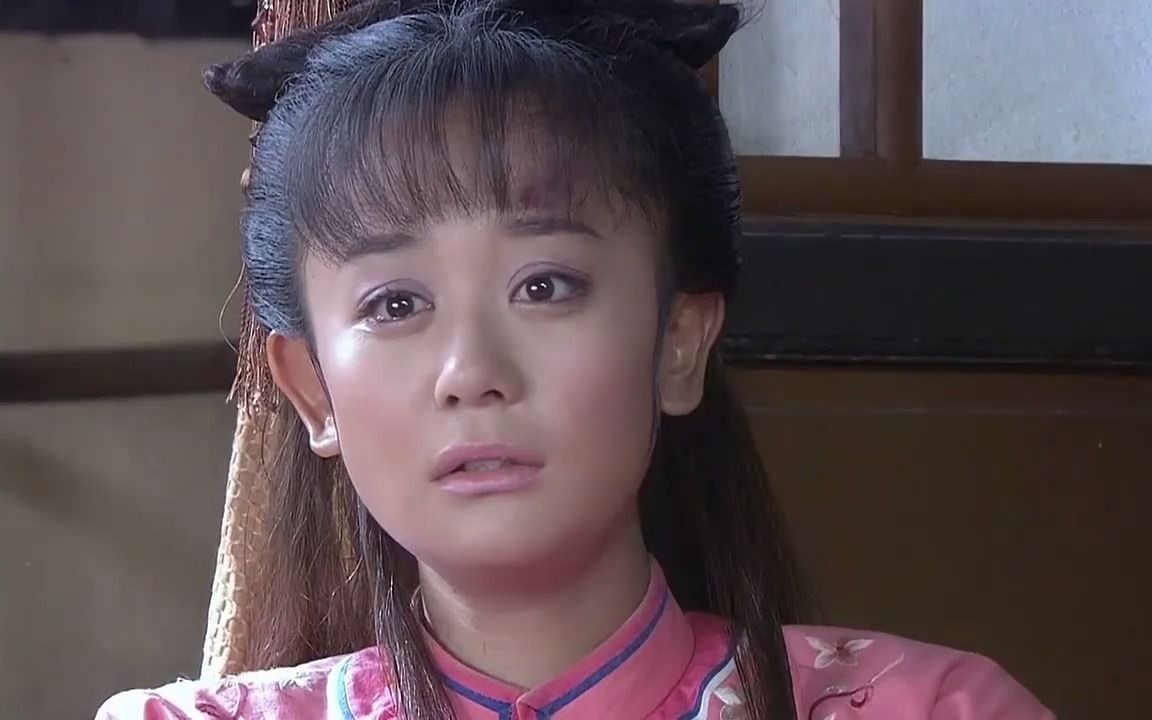 新还珠格格:小燕子知道紫薇眼瞎了,小燕子吓坏了,赶紧安慰紫薇!
