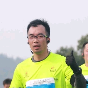 黄工在阳台 