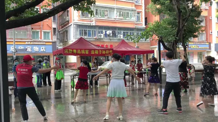 民治街道 开展“反邪教、禁毒、交通安全入社区”主题宣传活动