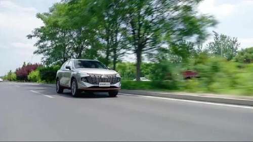 开哈弗神兽混动DHT真上头!省油只是开胃菜,这驾驶质感才叫香