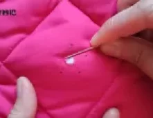 棉服划破洞,三十年织补匠用刺绣针法修补,简单漂亮,又省几百元