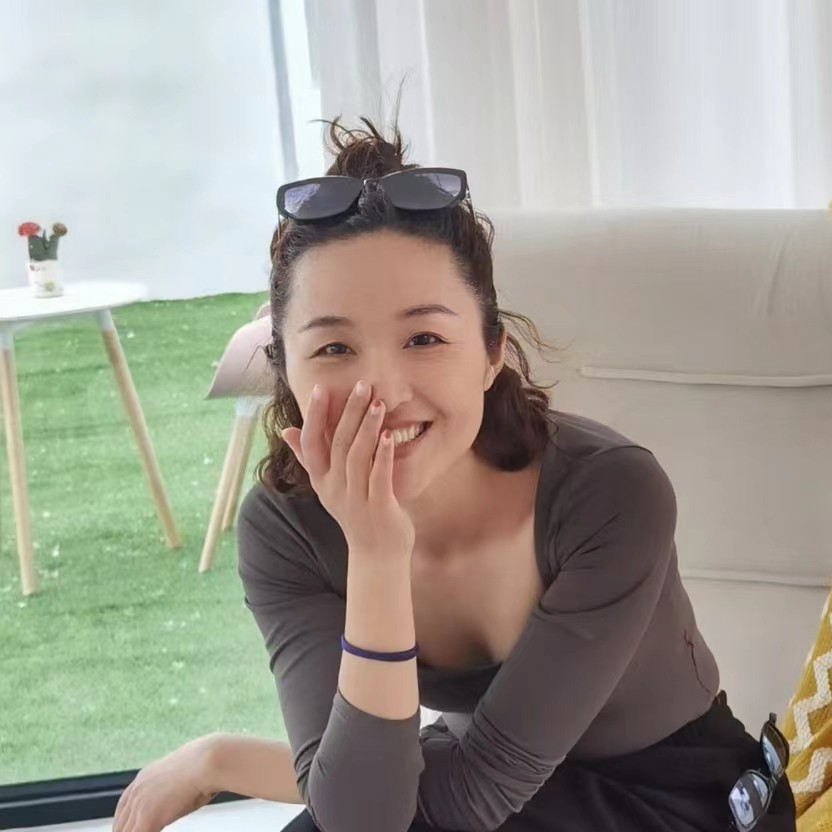 美学课代表赵半半 