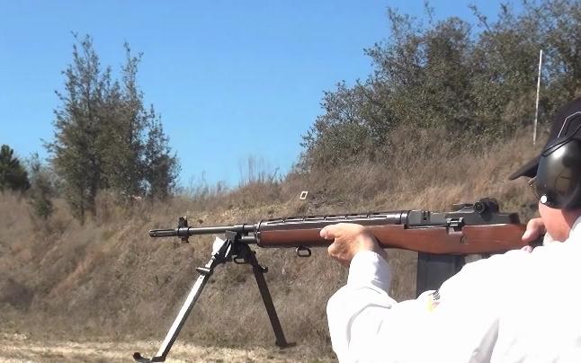 美国靶场各种枪械猛烈射击与介绍