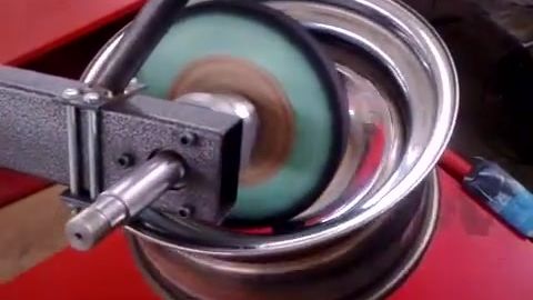 车轮毂修复抛光,瞬间就成新的了,牛逼