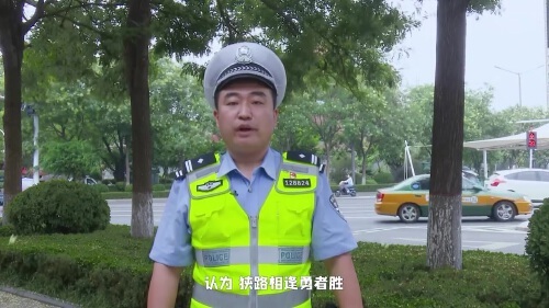 非机动车逆行,看似走"捷径",实际危险重重,发生事故也要承担相应责任...