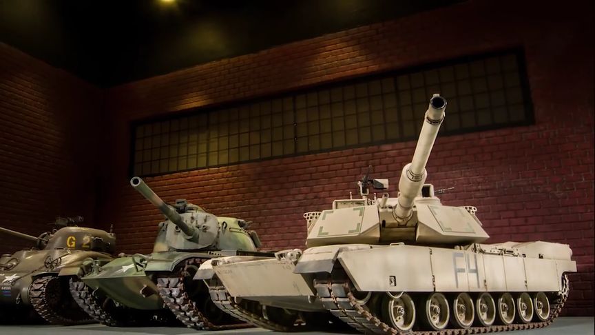 M1A2“艾布拉姆斯”主战坦克 1:35田宫拼装模型,中东版涂装