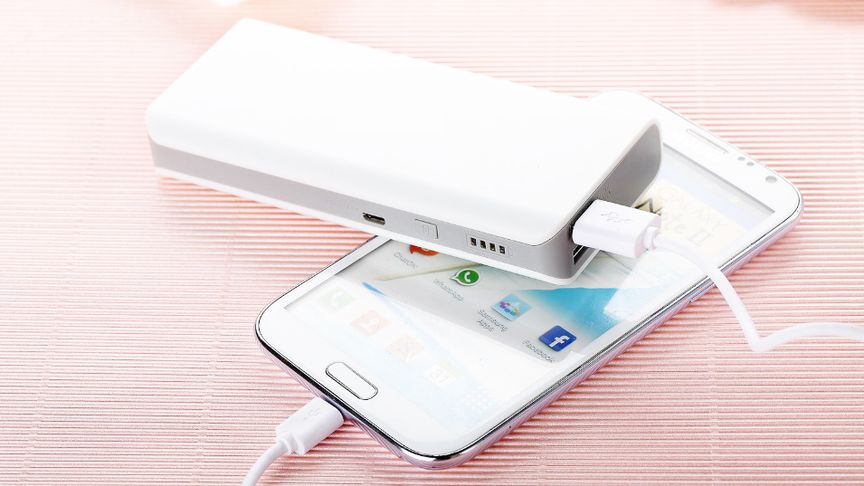 充电宝多少毫安最好,充电宝怎么用,手机长时间使用充电宝好吗?