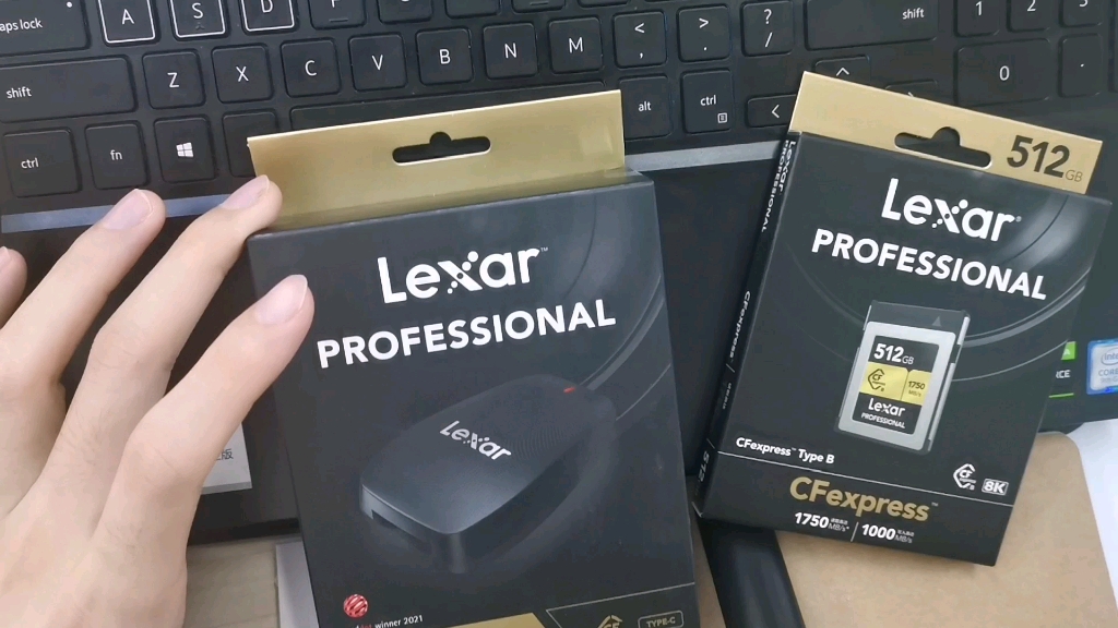 【开箱】终于买了cfe卡(雷克沙512G4200元,高速读卡器500元)