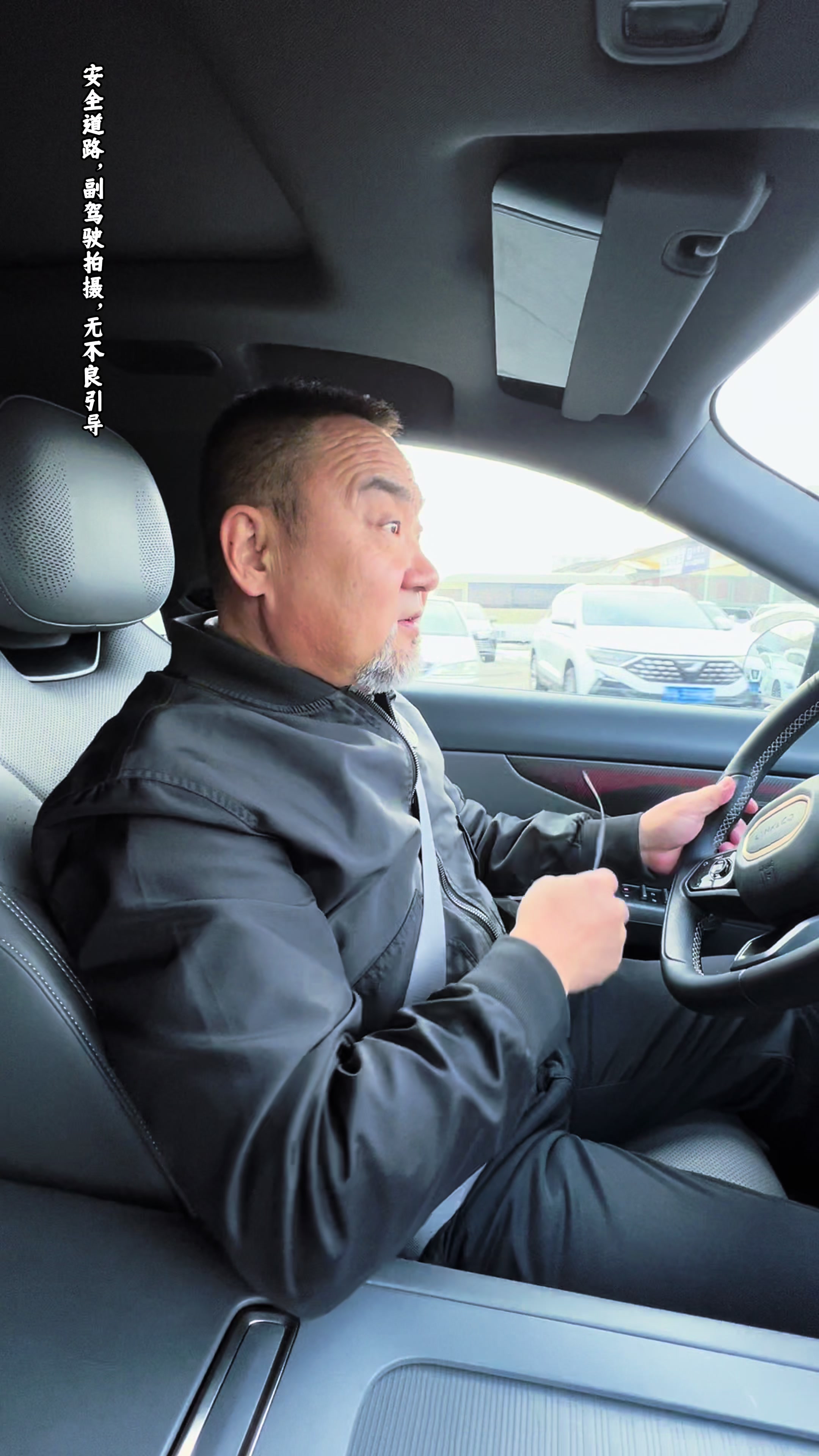 ... 选插电还是增程?#福利车型 #插电式混合动力 #增程式混合动力 #...