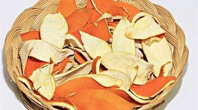 橘子皮不要扔,晒干后有这5大妙用,可惜很多家庭都扔了