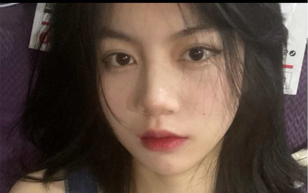 身高173cm,体重51kg,来自23届表演专业的付依婷小姐姐目标是重庆...