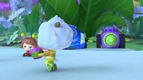 喜羊羊:行动队帮采花粉,喜羊羊和灰太狼合作,结果被懒羊羊拦截