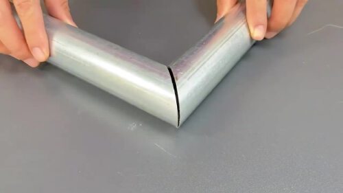 焊工DIY 将3根钢管焊接在一起 太厉害了