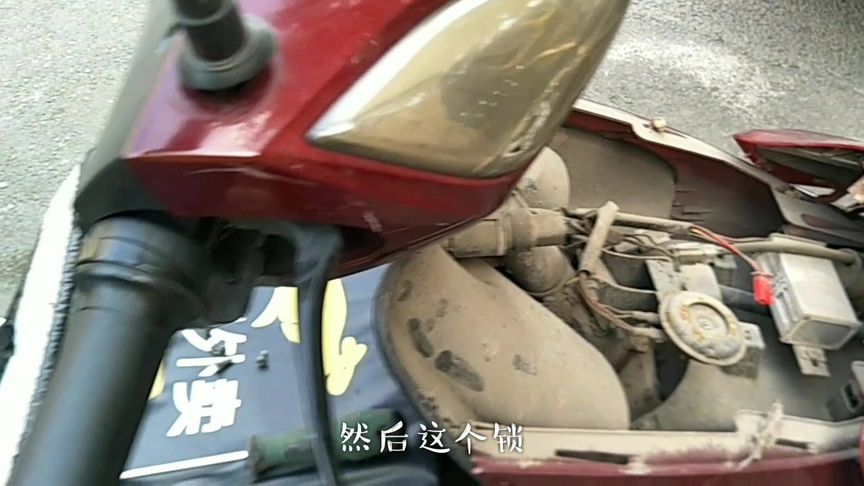 电瓶被偷,锁被撬!外卖小哥花75元换电瓶车套锁,贵吗?