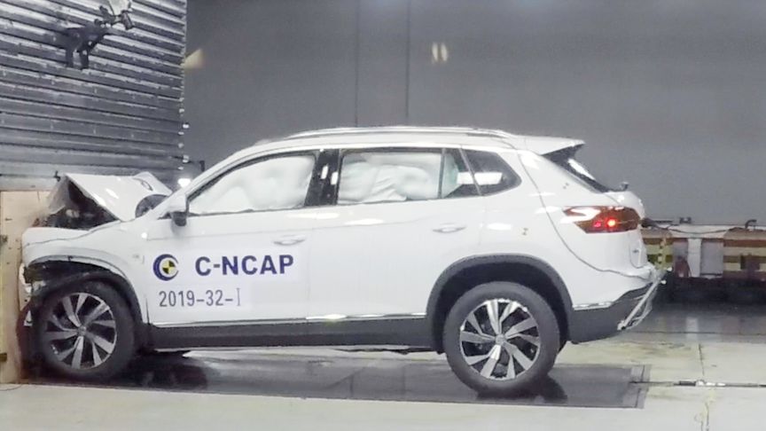 看看一汽-大众探岳50公里时速正面100%碰撞后会发生什么?