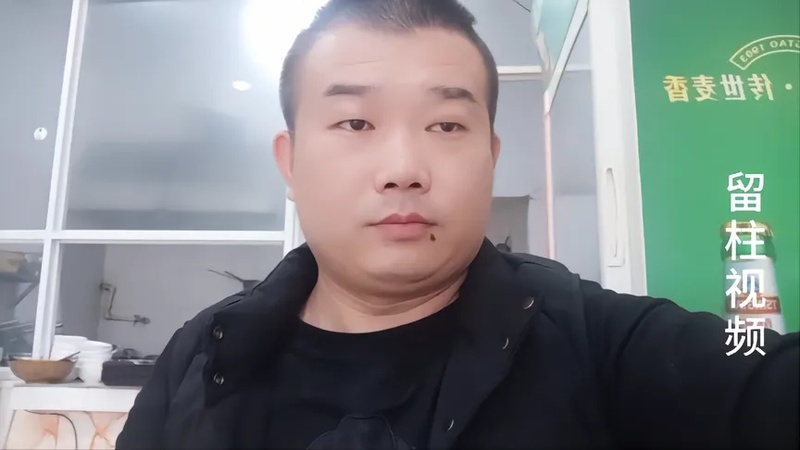 留柱给大家聊聊手机对小孩的危害!小孩对手机上瘾是家长最头疼的